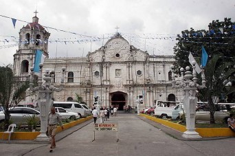 Cebu cathedral welcomes new shepherds | Cebu Daily News