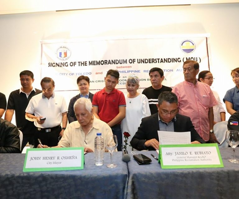 Toledo signs pact for reclamation project | Cebu Daily News