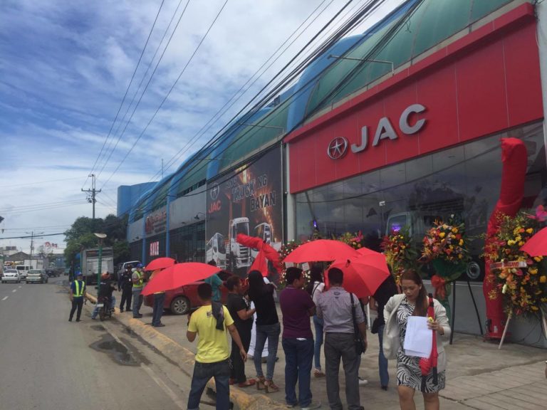 JAC opens Cebu dealership at NRA | Cebu Daily News