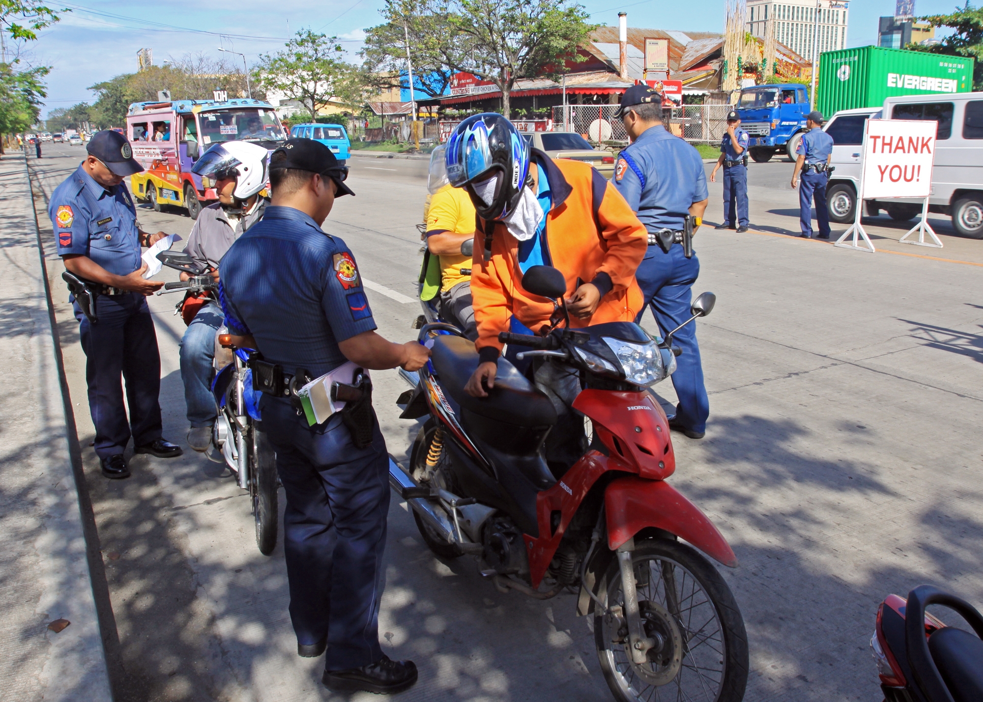 Police checkpoints up as election gun ban starts | Cebu Daily News