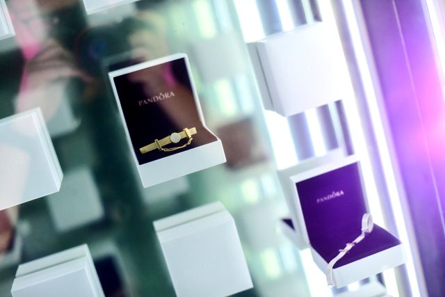 A display of metallic chic at PANDORA Reflexions launch | Cebu Daily News