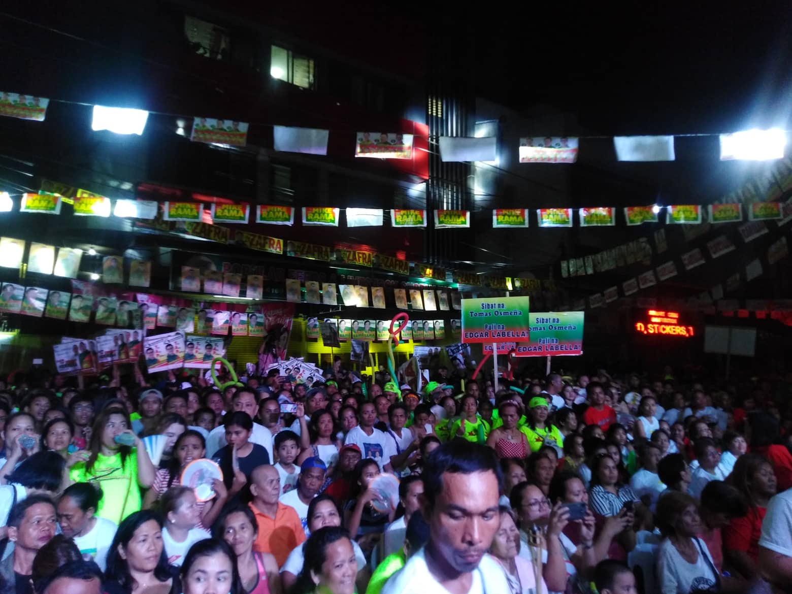 Police: 25K supporters attend Barug's miting de avance | Cebu Daily News