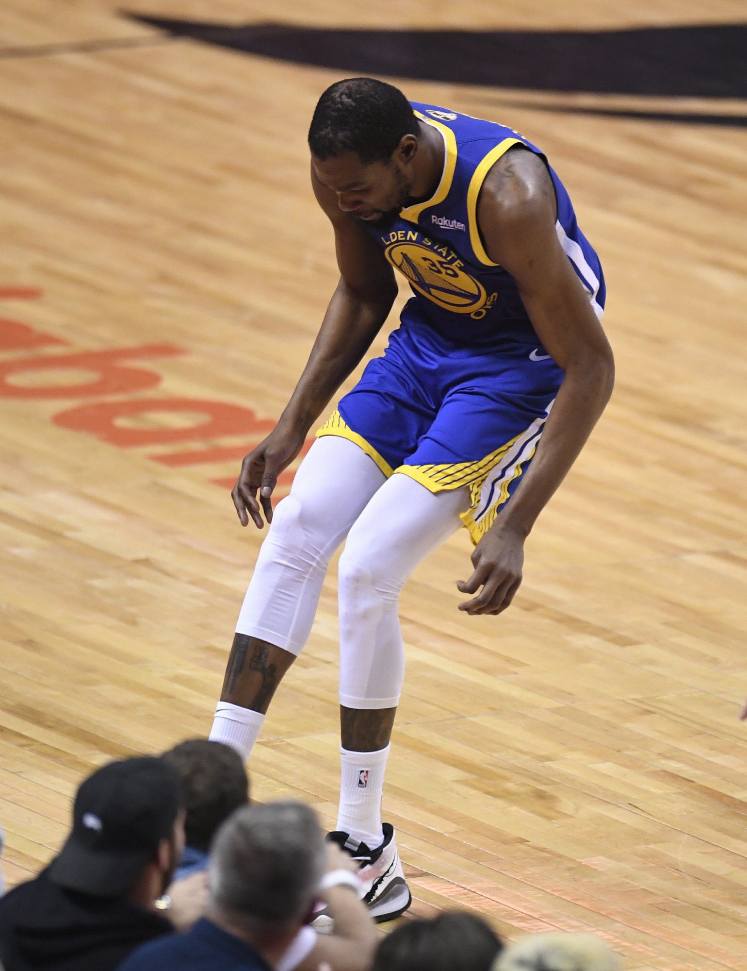 Durant returns for Game 5, then leaves again after getting hurt in 2nd ...