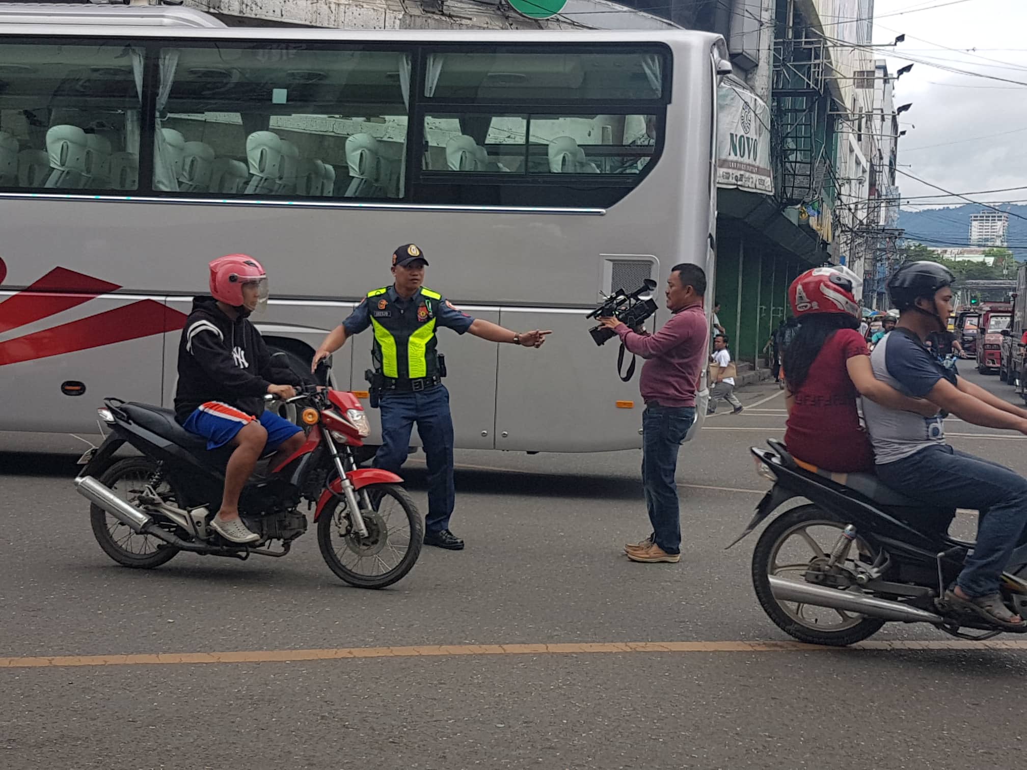 Cebu City Police launches ‘Dancing Cop’ project | Cebu Daily News