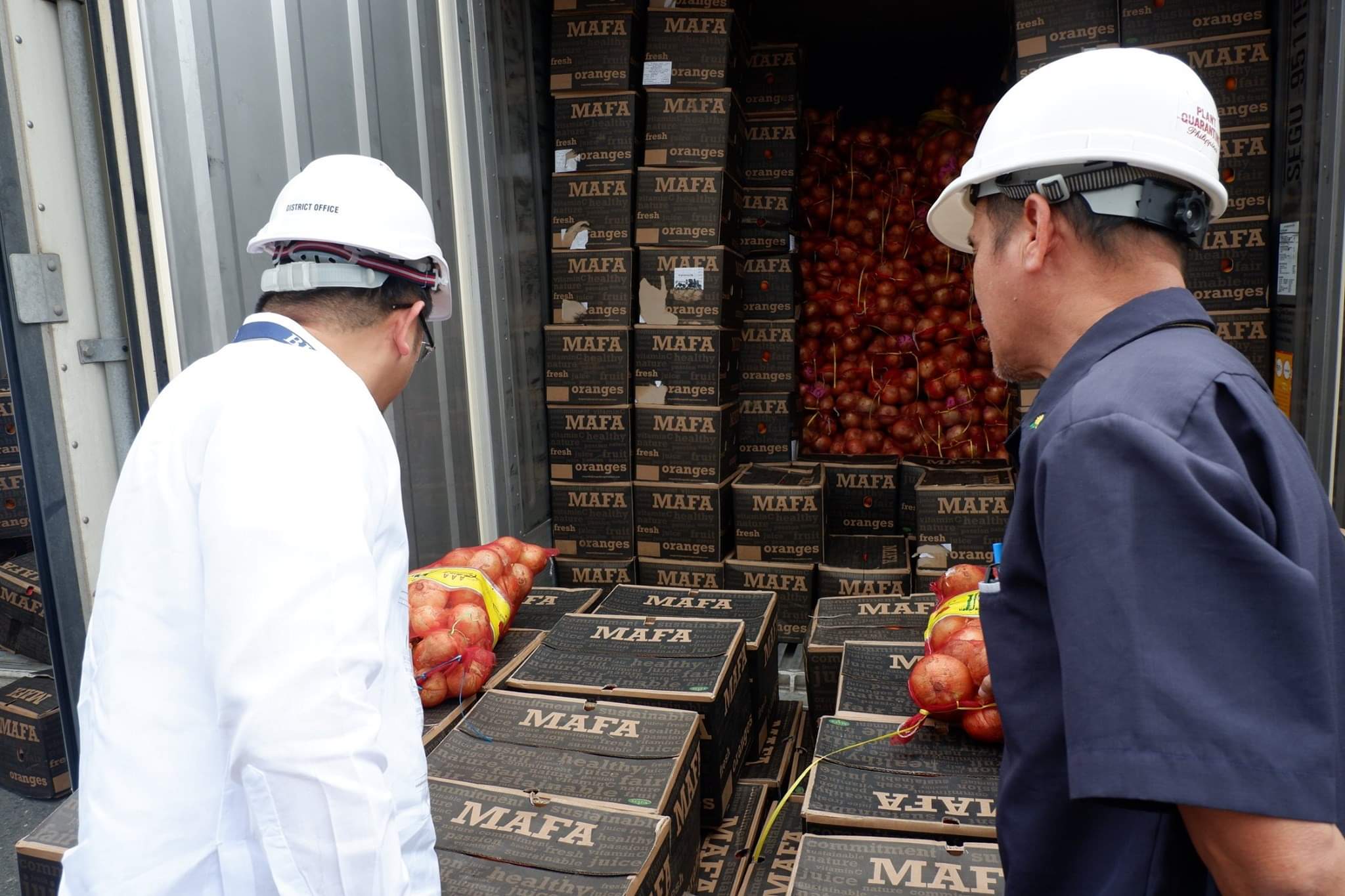 Cebu Customs uncovers undeclared goods in abandoned shipment | Cebu ...