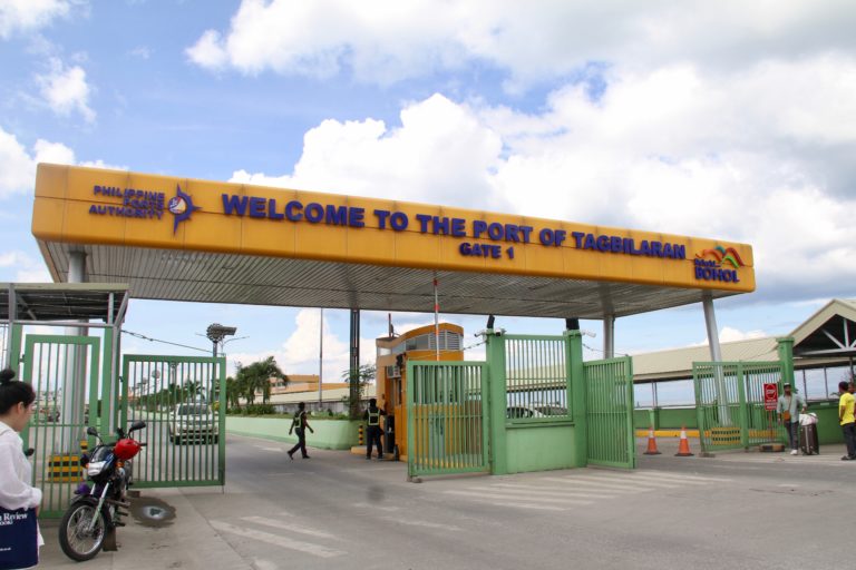 Bohol bars entry of passenger ships in ports | Cebu Daily News