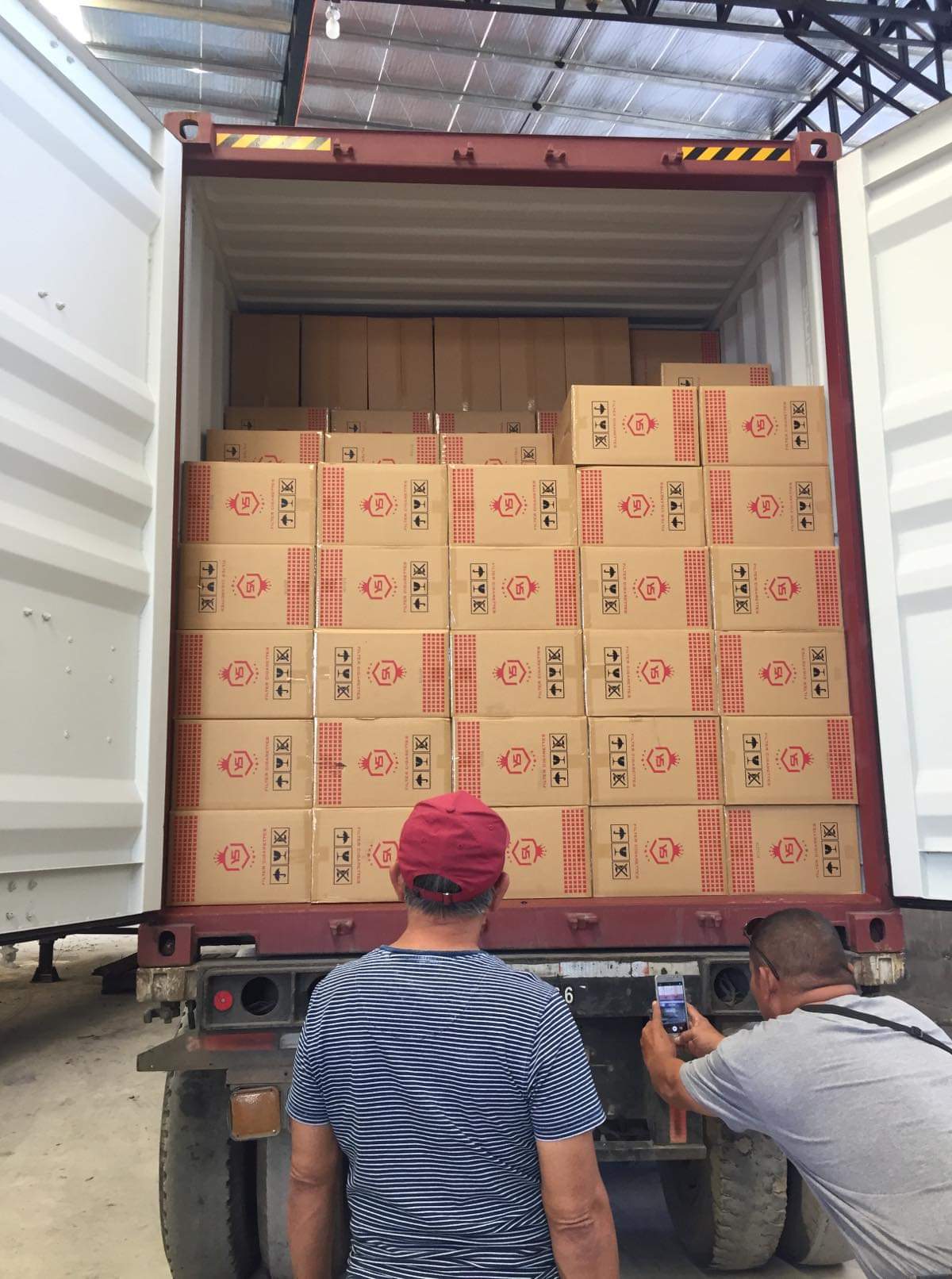 P882 million worth of cigarettes with fake BIR stamps seized | Cebu ...