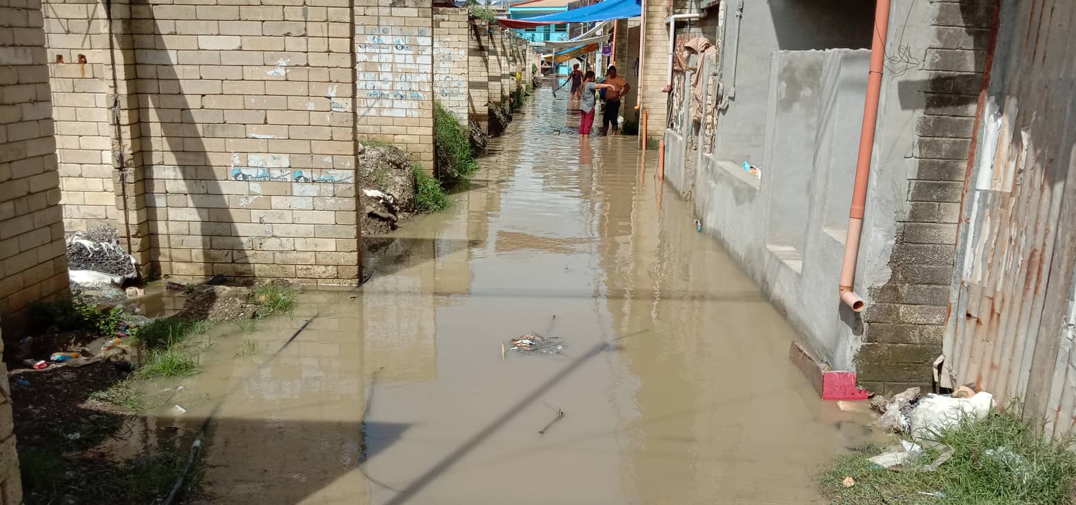 Water from Butuanon River floods three Sitios in Brgy Paknaan, Mandaue ...
