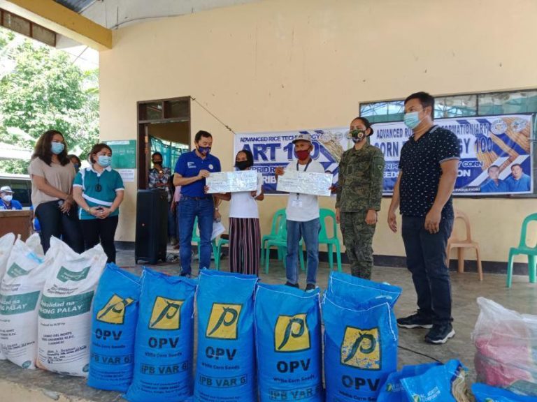 Ex-NPA rebels from Bohol province get livelihood aid | Cebu Daily News
