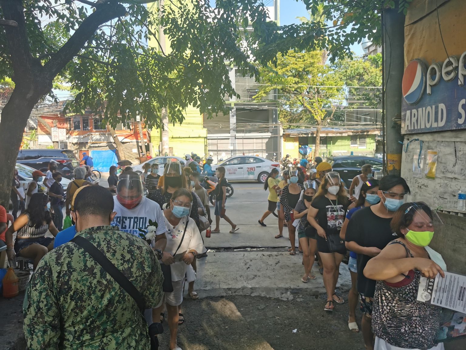 Cebu City cemeteries 'generally peaceful' | Cebu Daily News