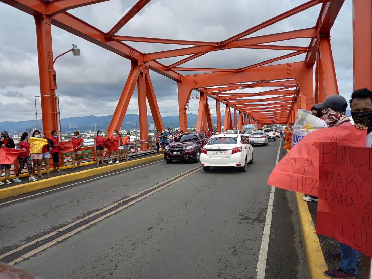 'Bongbong' Marcos gets warm welcome from 120 supporters at first Mactan ...