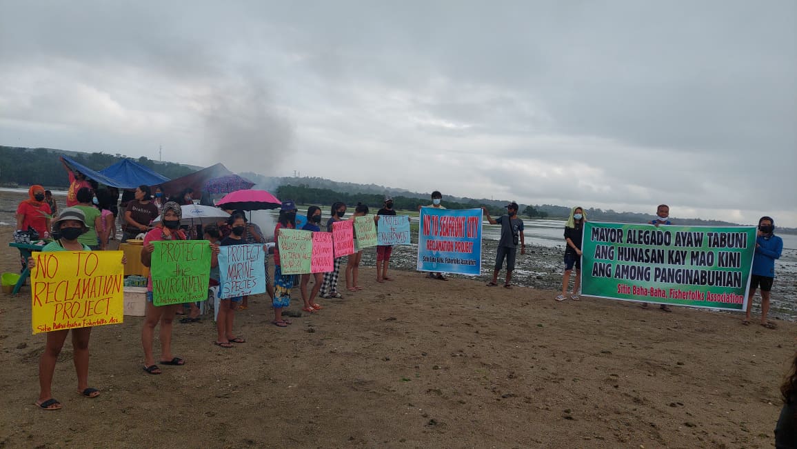 Fishermen hold protest in Tayud: No to reclamation project | Cebu Daily ...