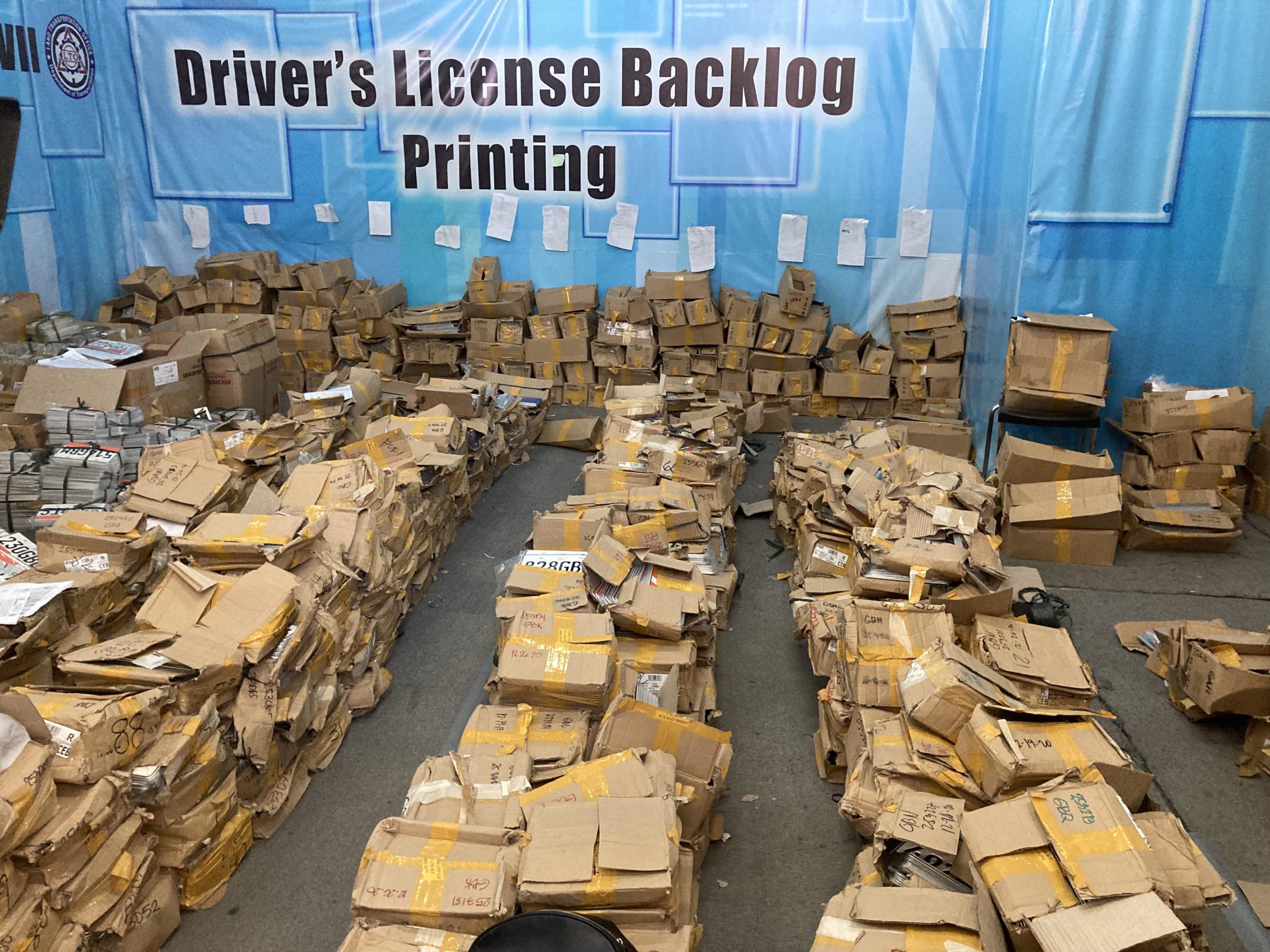 LTO-7 to charge owners of unclaimed license plates | Cebu Daily News