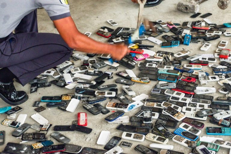 Cellphones seized from Cebu City Jail Male Dormitory destroyed | Cebu ...