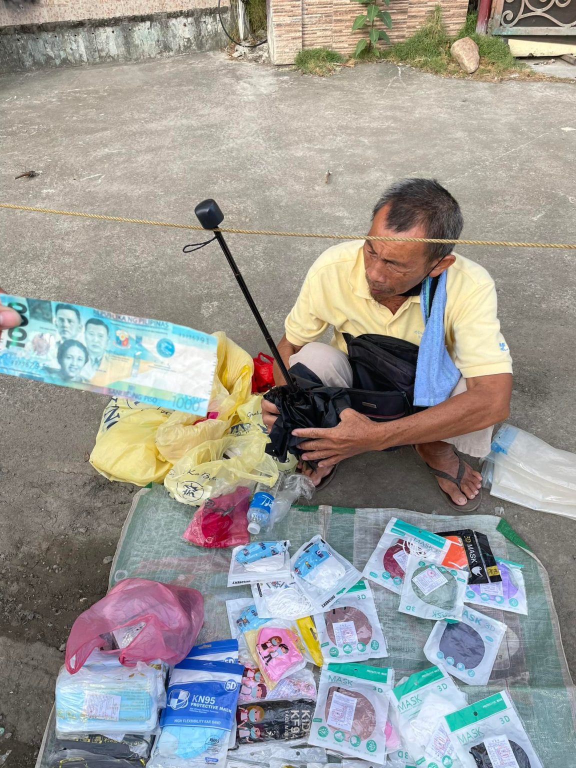 Old face mask vendor duped by man using fake P1,000 bill | Cebu Daily News