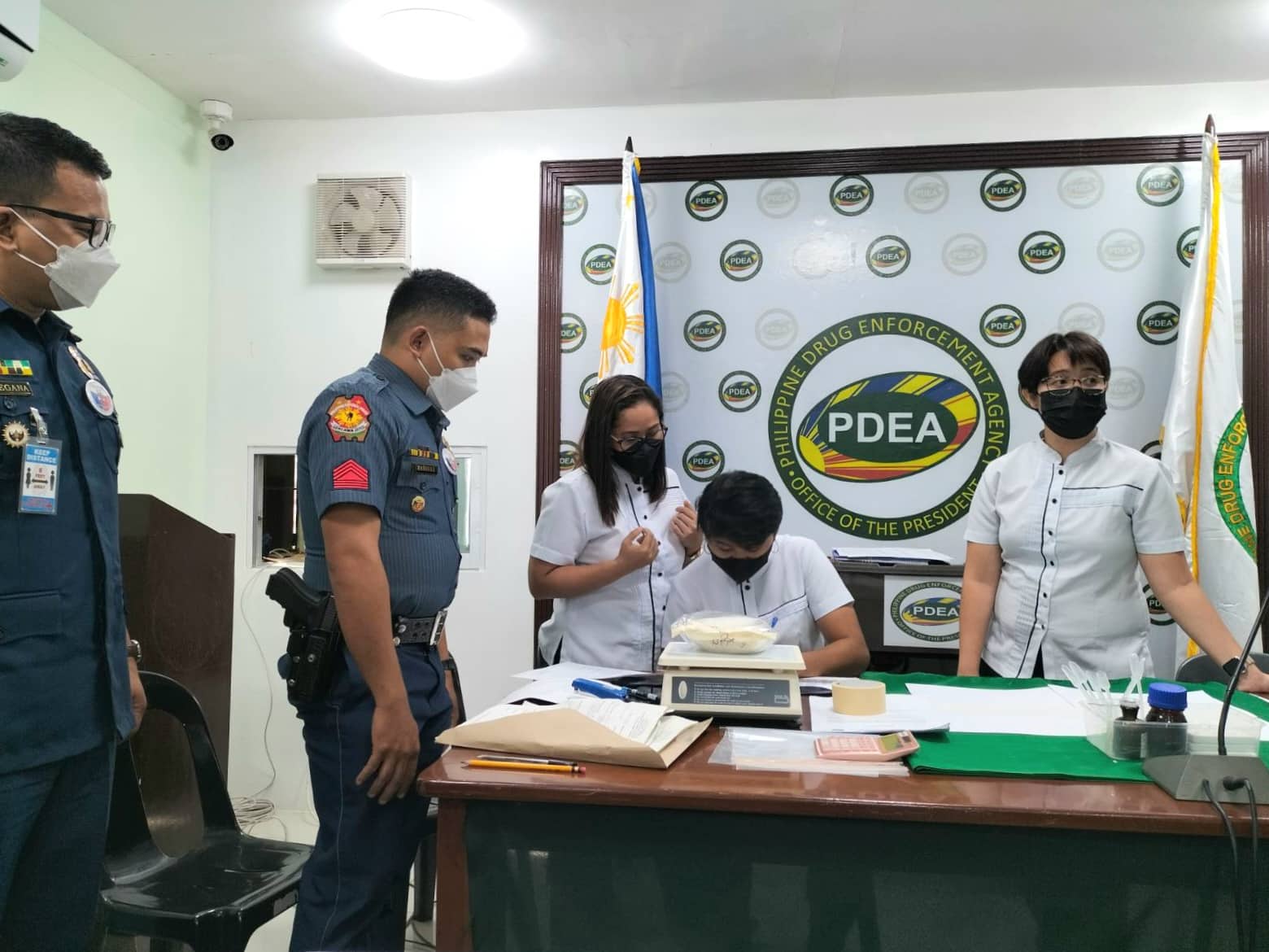 10 kilos of 'shabu', 950 grams of dried marijuana leaves turned over to ...