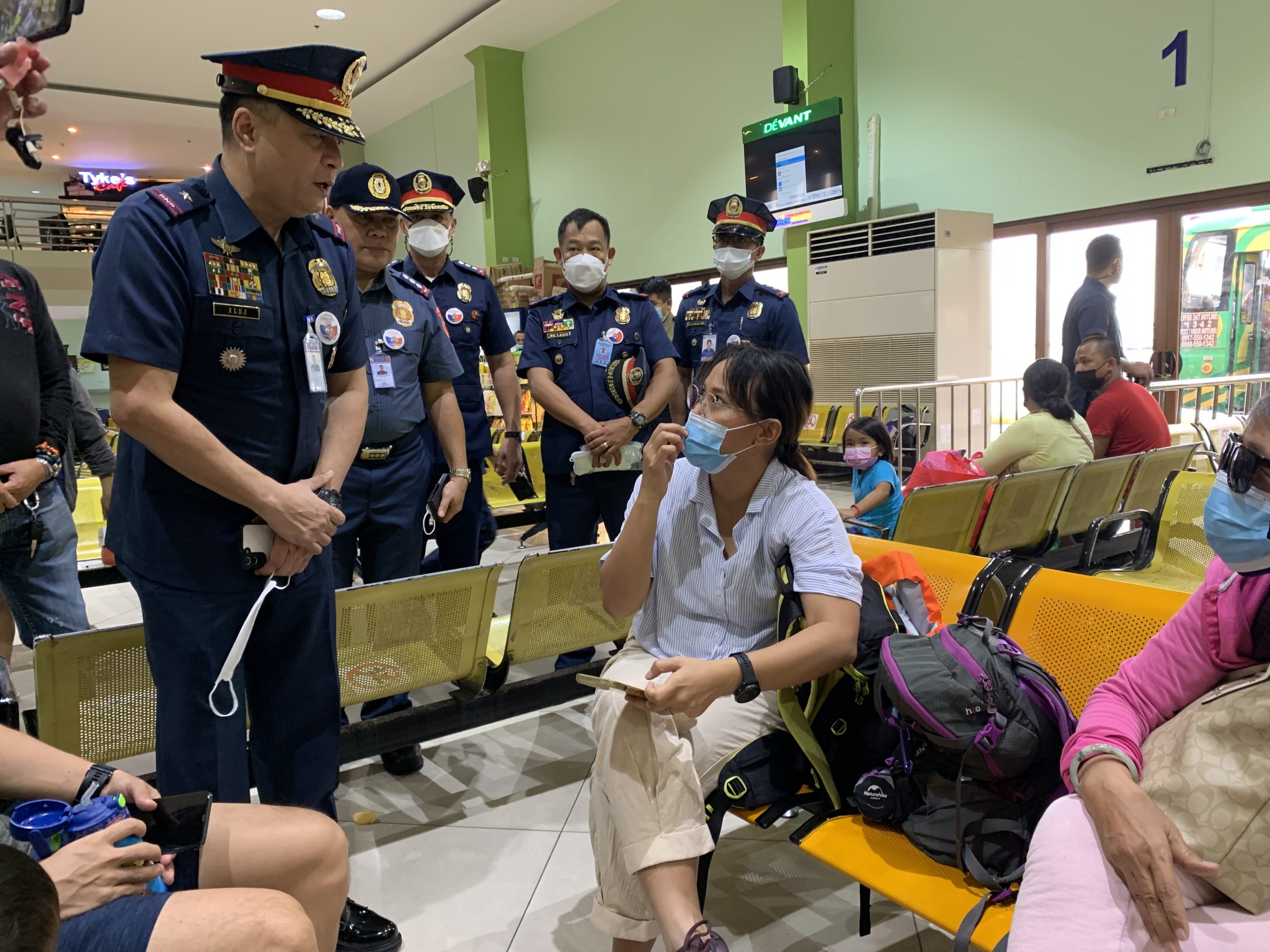 Alba inspects terminals, ports in Central Visayas | Cebu Daily News