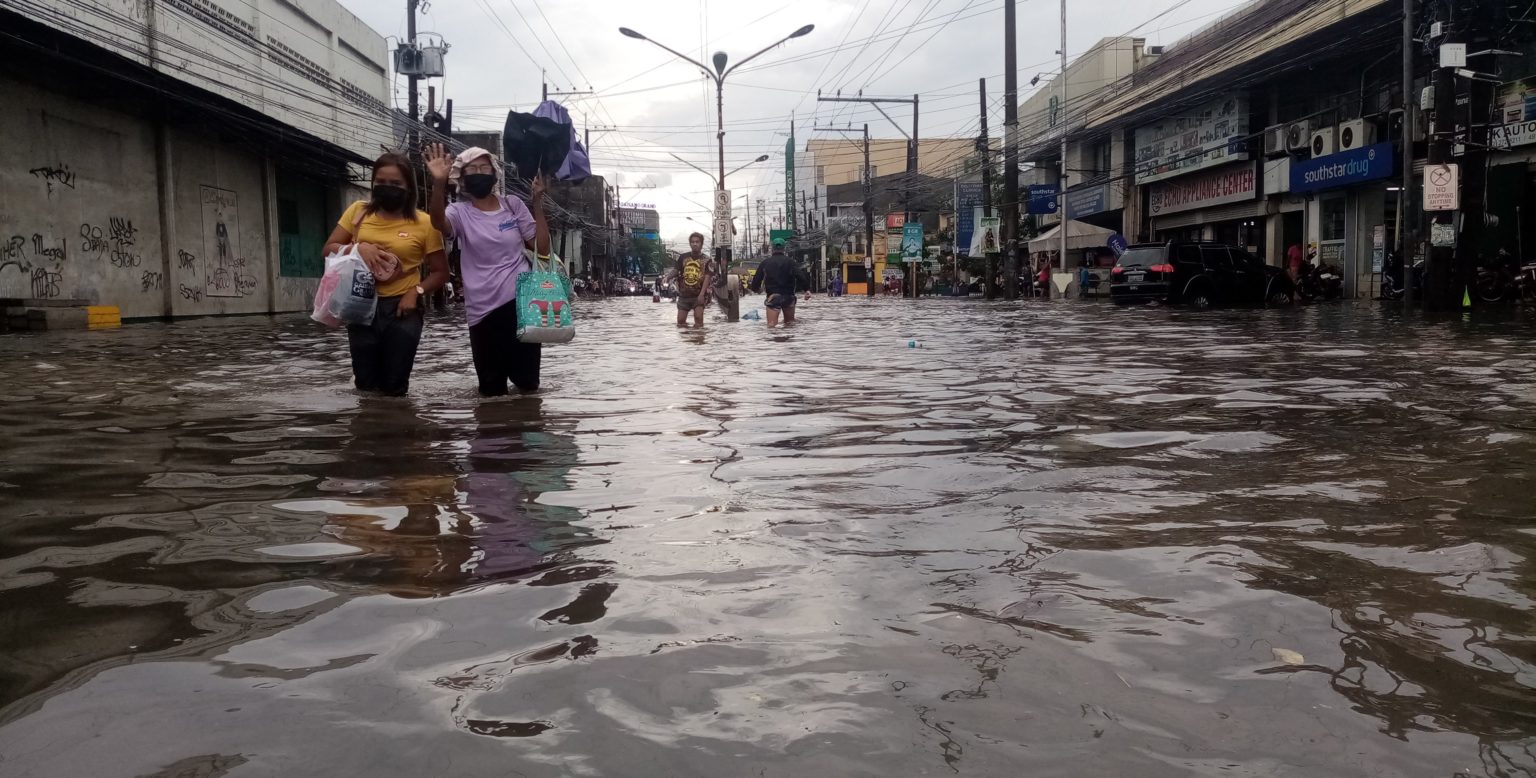 IN PHOTOS: Flood in N. Bacalso, Bulacao, Talisay City | CDN Digital