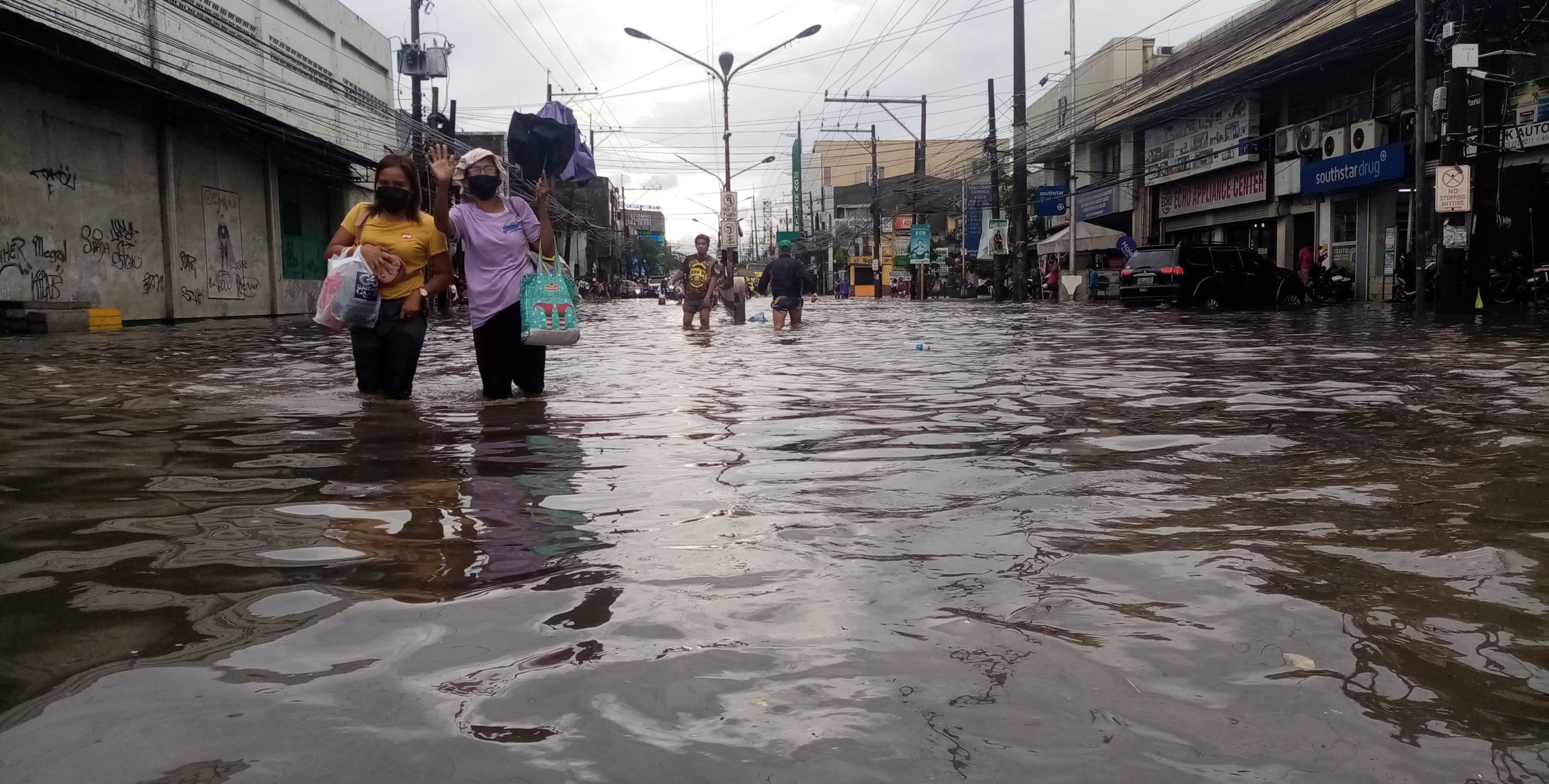 IN PHOTOS: Flood in N. Bacalso, Bulacao, Talisay City | CDN Digital