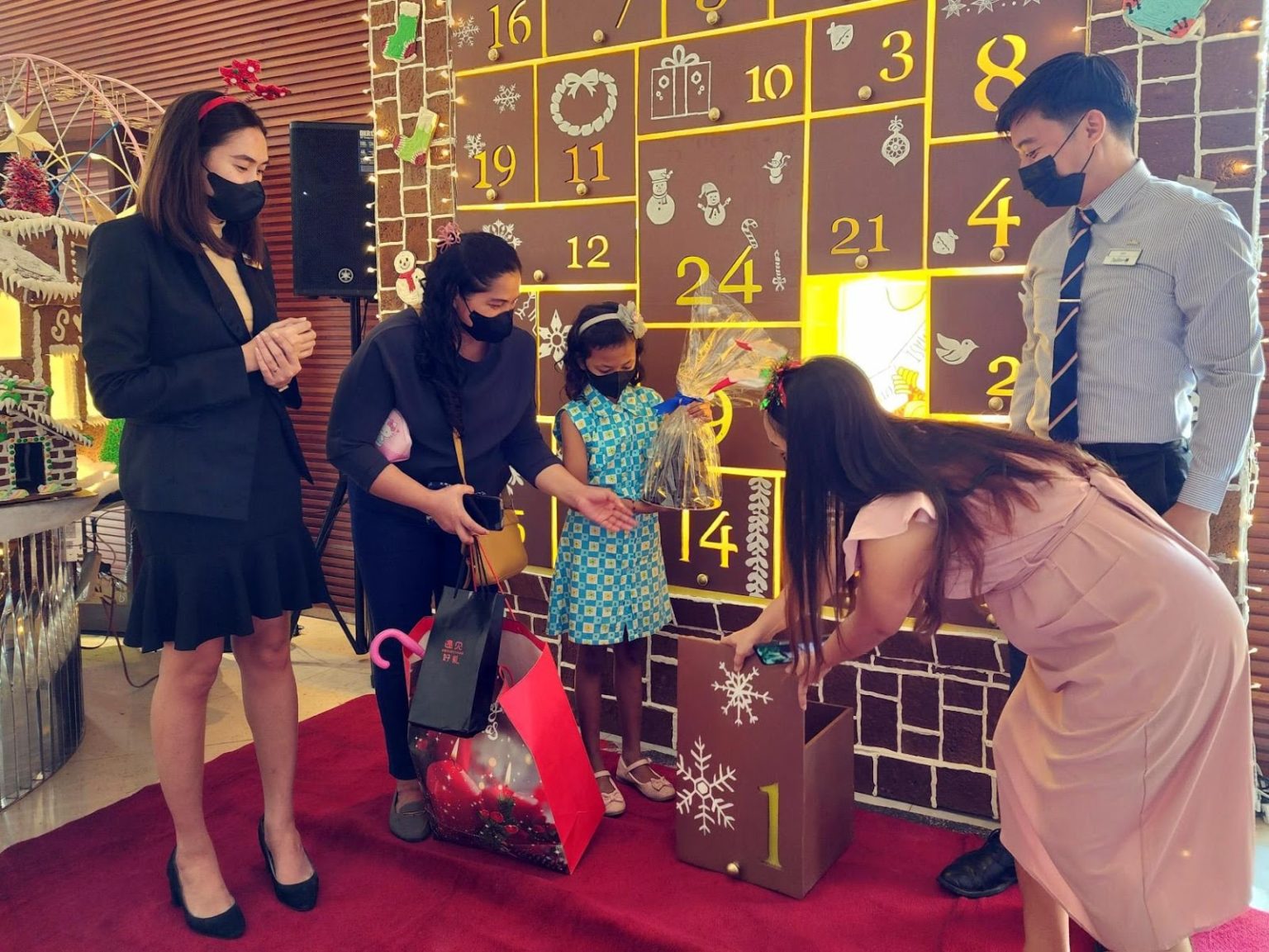 Radisson Blu Cebu Christmas Count-Up | Cebu Daily News