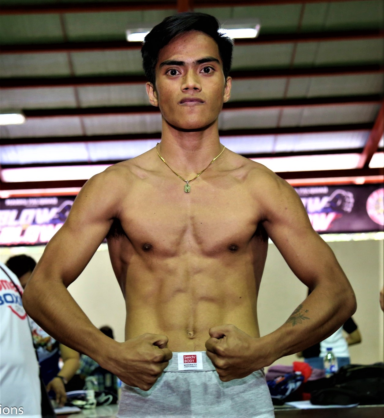 Llover beats Omega Boxing Gym's Cañete in PBF bantamweight duel | Cebu Daily News