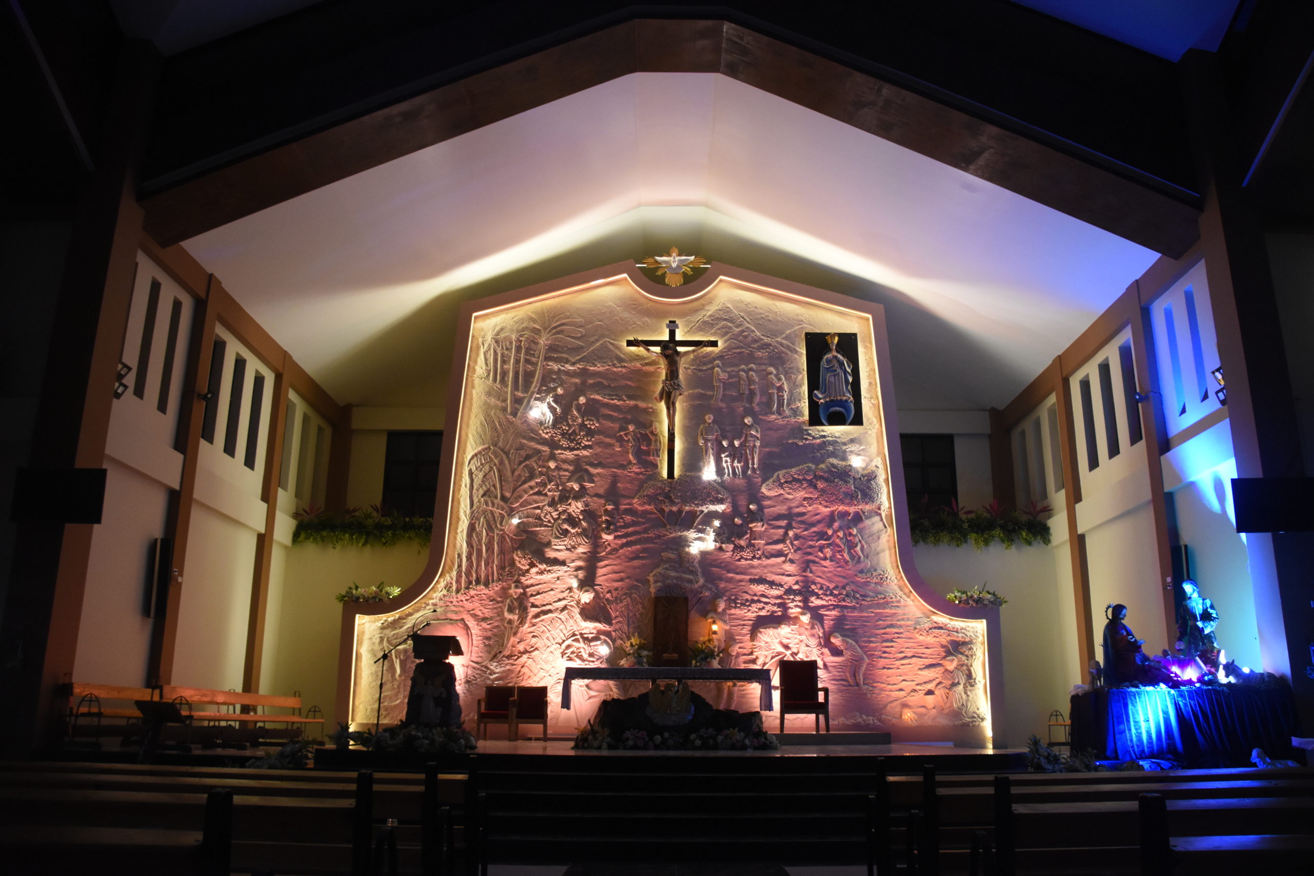 LOOK: Unique bas-relief retablo of the Parroquia de Virgen de los ...