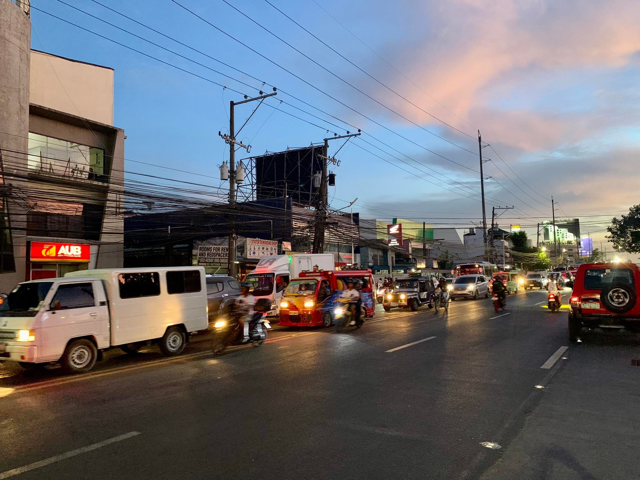 LOOK: Scary state of Mandaue skywalk | Cebu Daily News