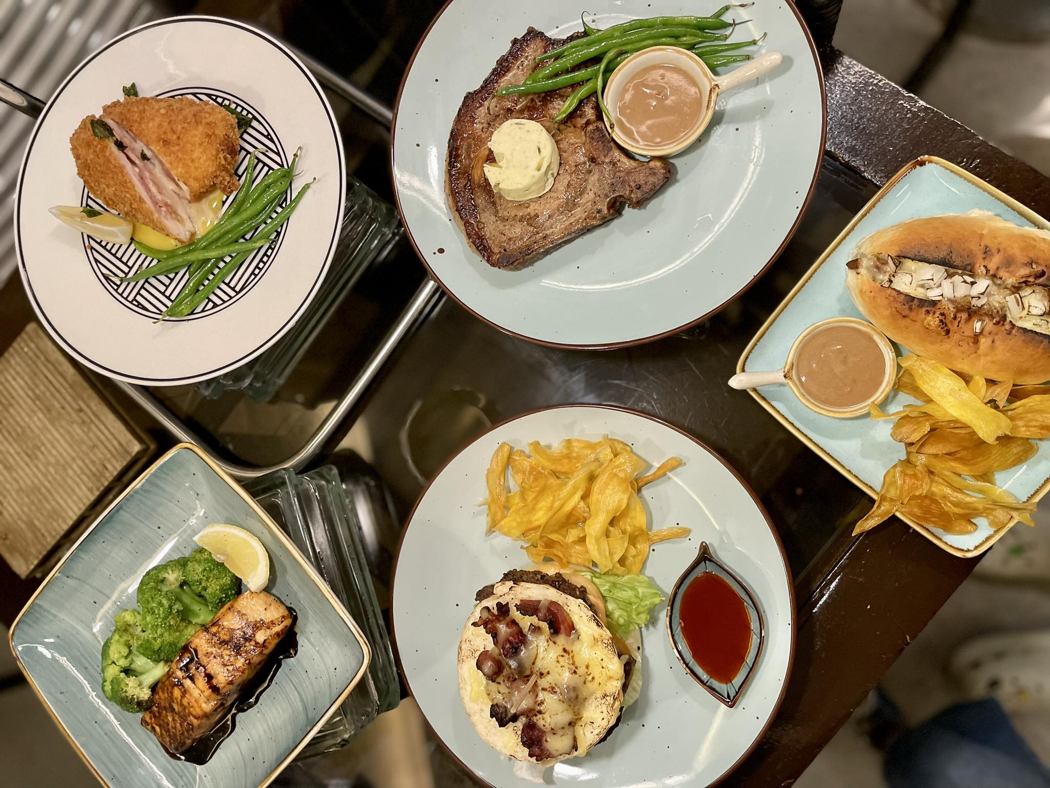 Voi Cafe + Lounge: A Hidden Gem at No. 8 Apitong corner Escario Street ...