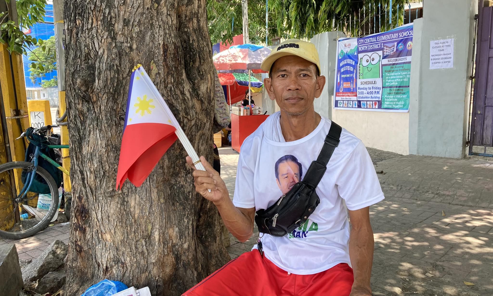 Selling flaglets is challenging this year for flaglet vendors | Cebu ...