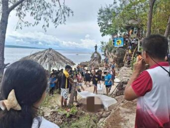 Body found under rubble of collapsed seawall in Santander, Cebu | Cebu ...
