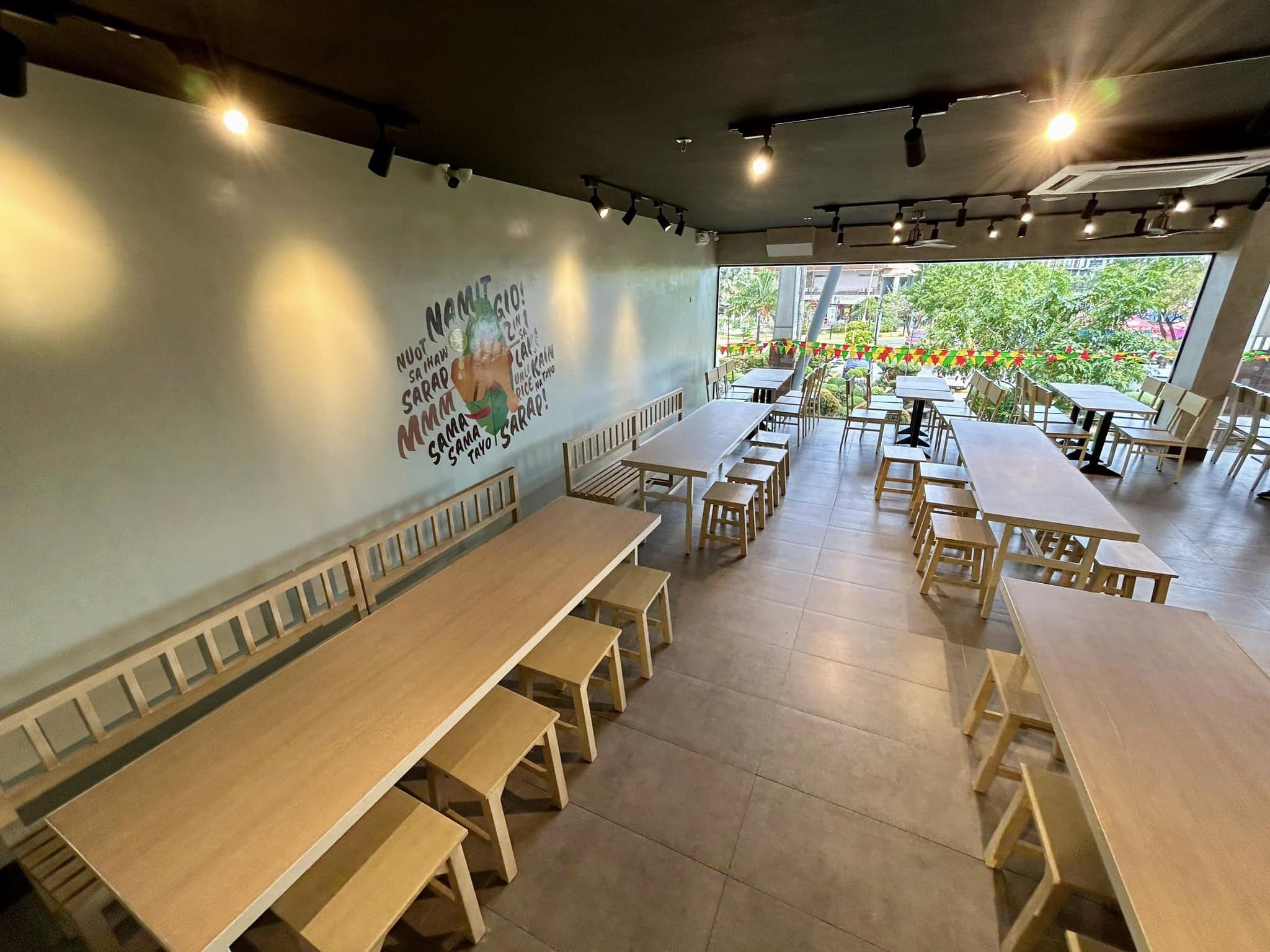 Mang Inasal-Parkmall reopens; Sports modern look