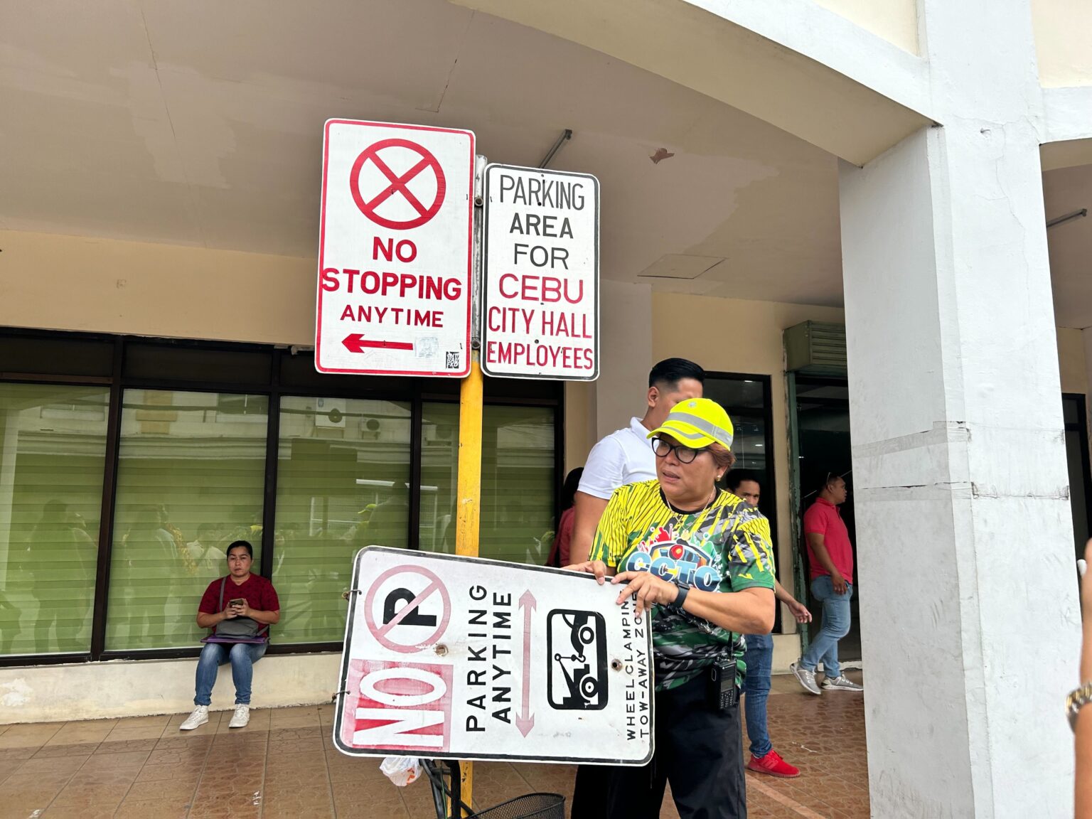 CCTO urges malls to coordinate Christmas sales | Cebu Daily News
