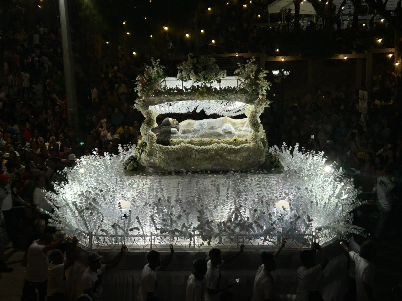 Santo Entierro: Taking care of the dead Christ on the island
