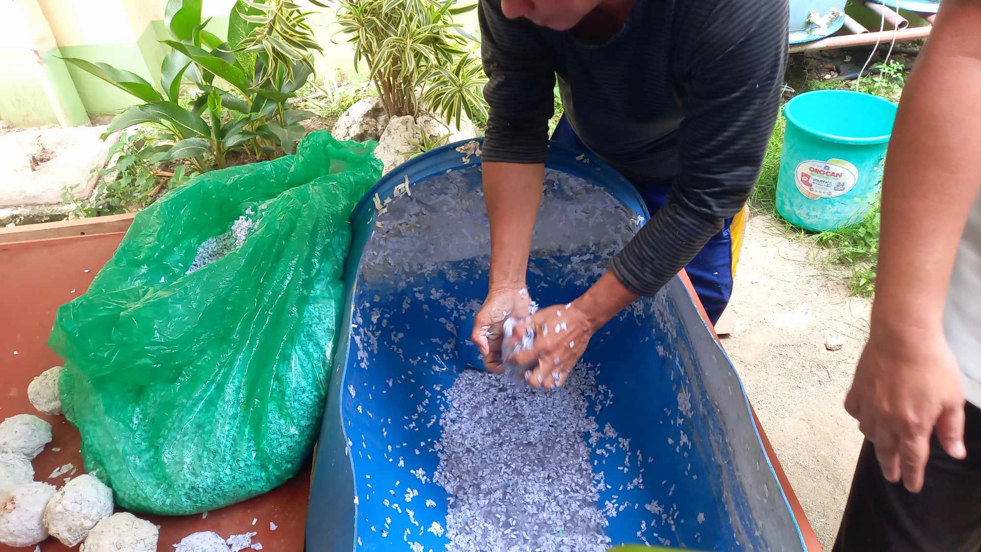 DepEd-Mandaue turns waste paper into eco-friendly charcoal | Cebu Daily ...