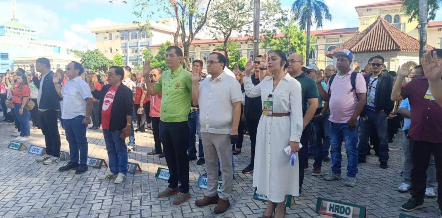 Dismissed Cebu City Mayor Mike Rama holds presscon at city hall | Cebu ...