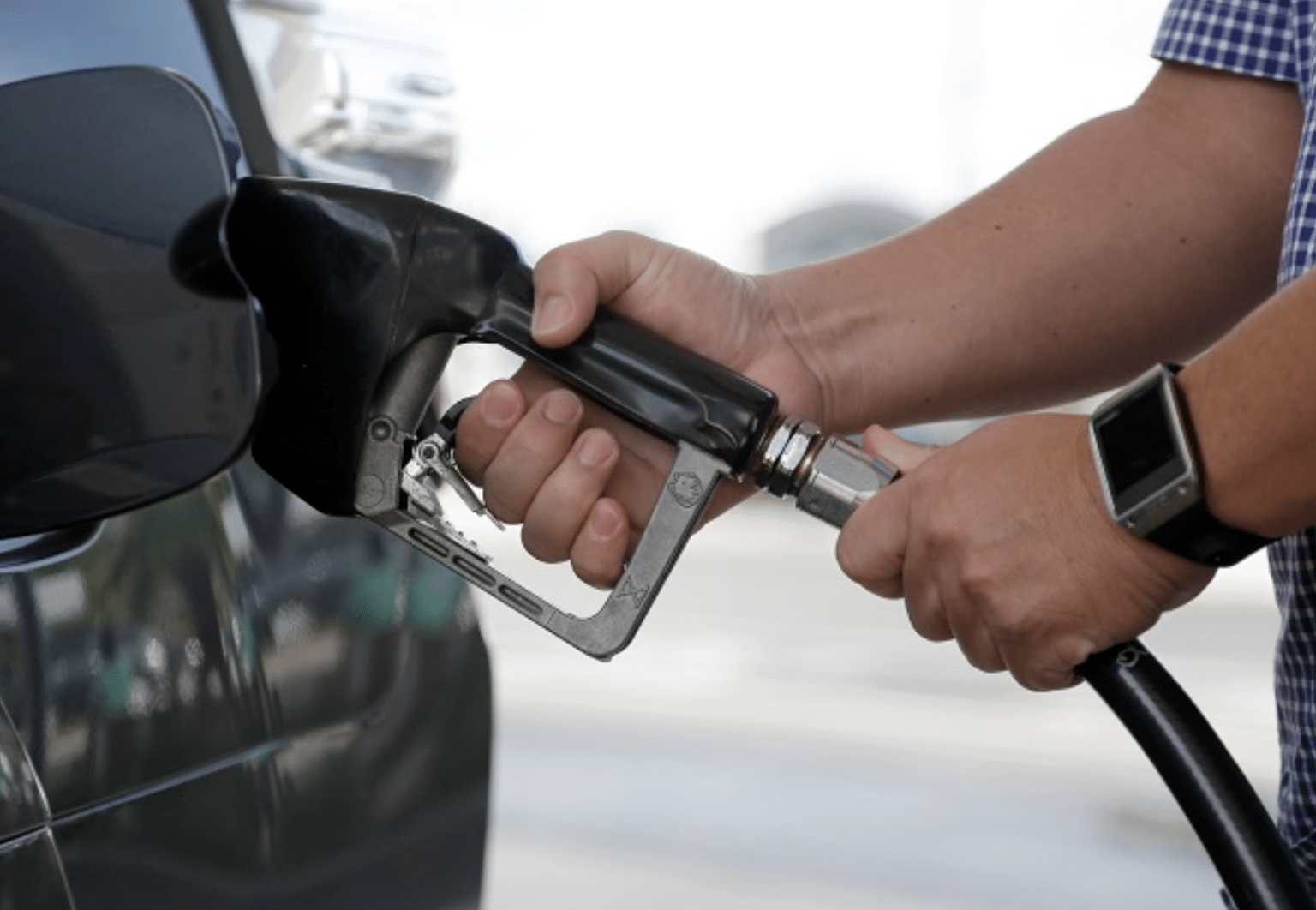 Fuel price cuts of at least 80 cents per liter set on March 4 | Cebu ...