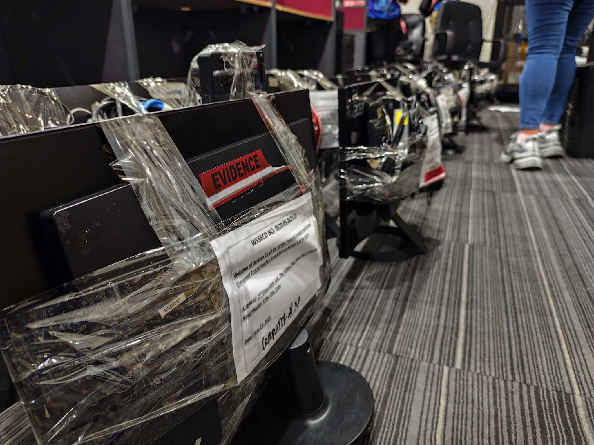 Cebu 'scam hub' computers seized by police in Kasambagan office