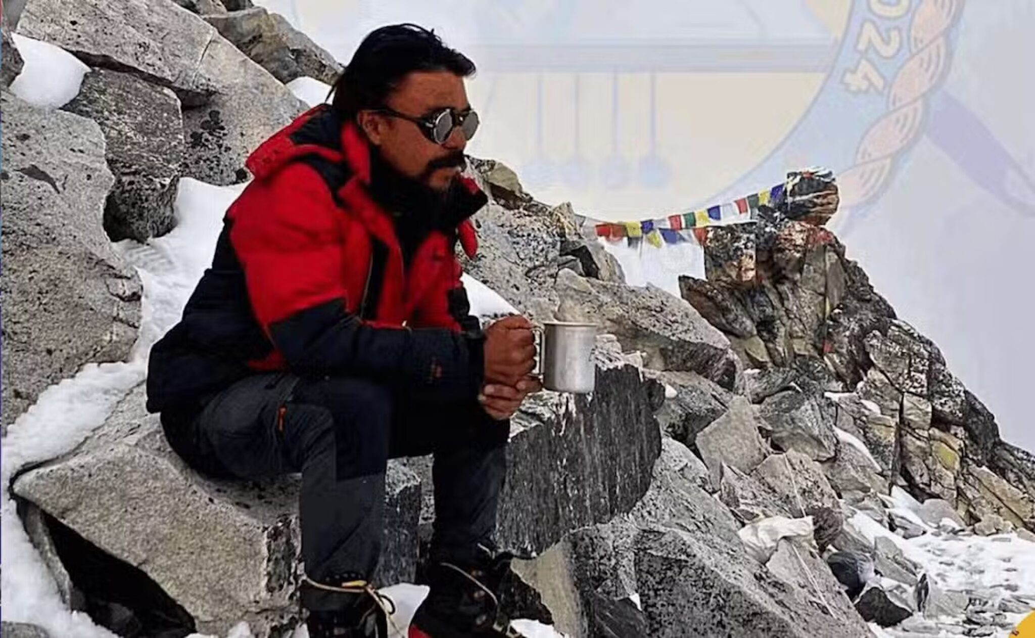 Filipino climber, first Mount Everest death recorded of season