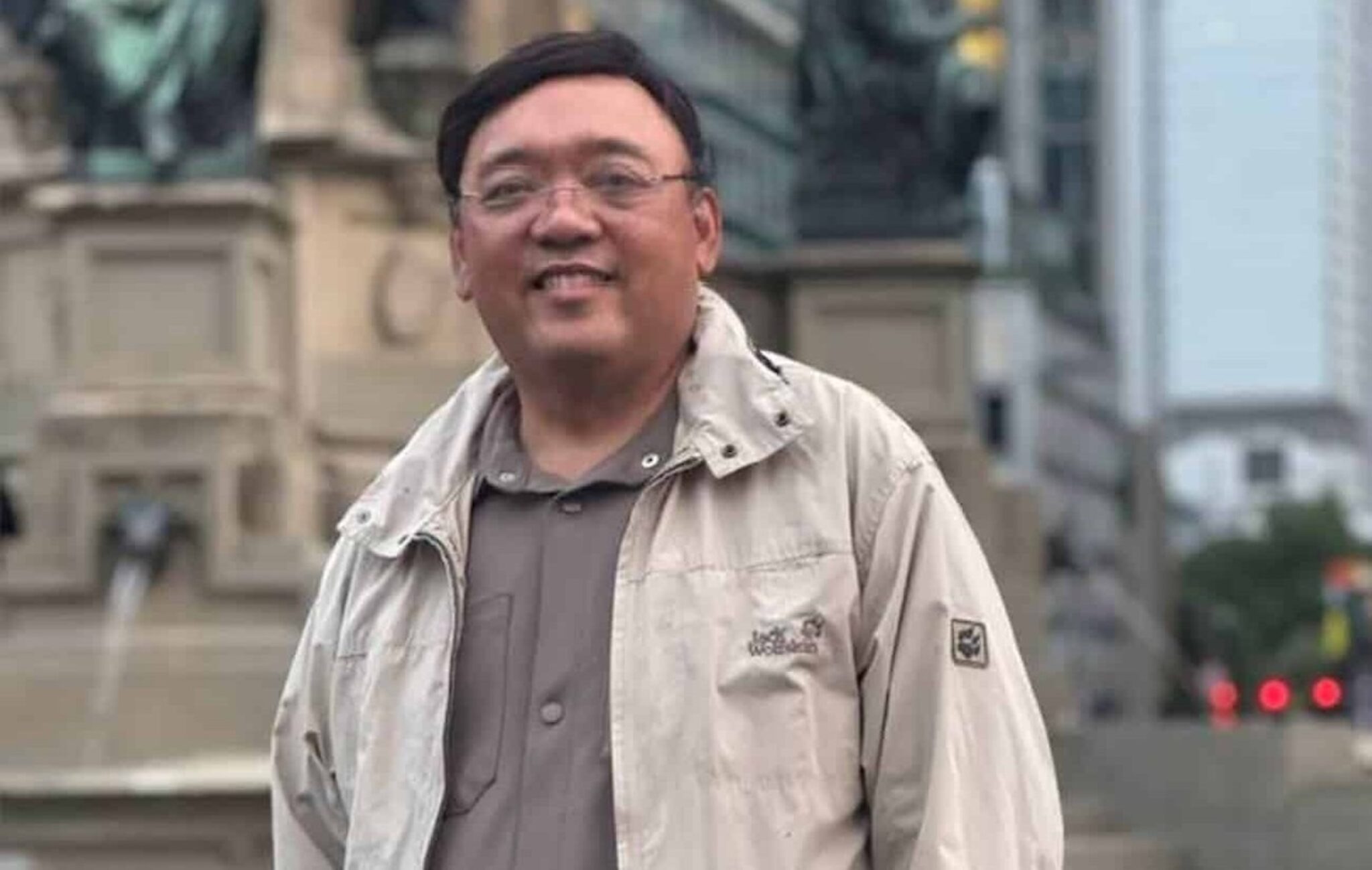 Harry Roque says he has not been arrested, shows ticket to Austria