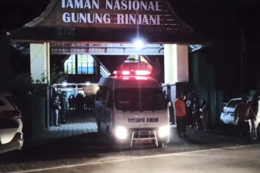 Brazilian tourist found dead after fall at Indonesia volcano