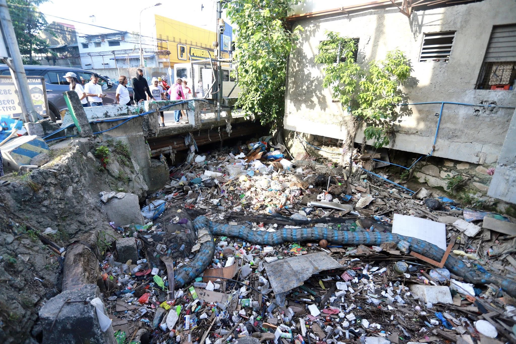 Mahiga Creek cleanup: 7 truckloads of garbage collected