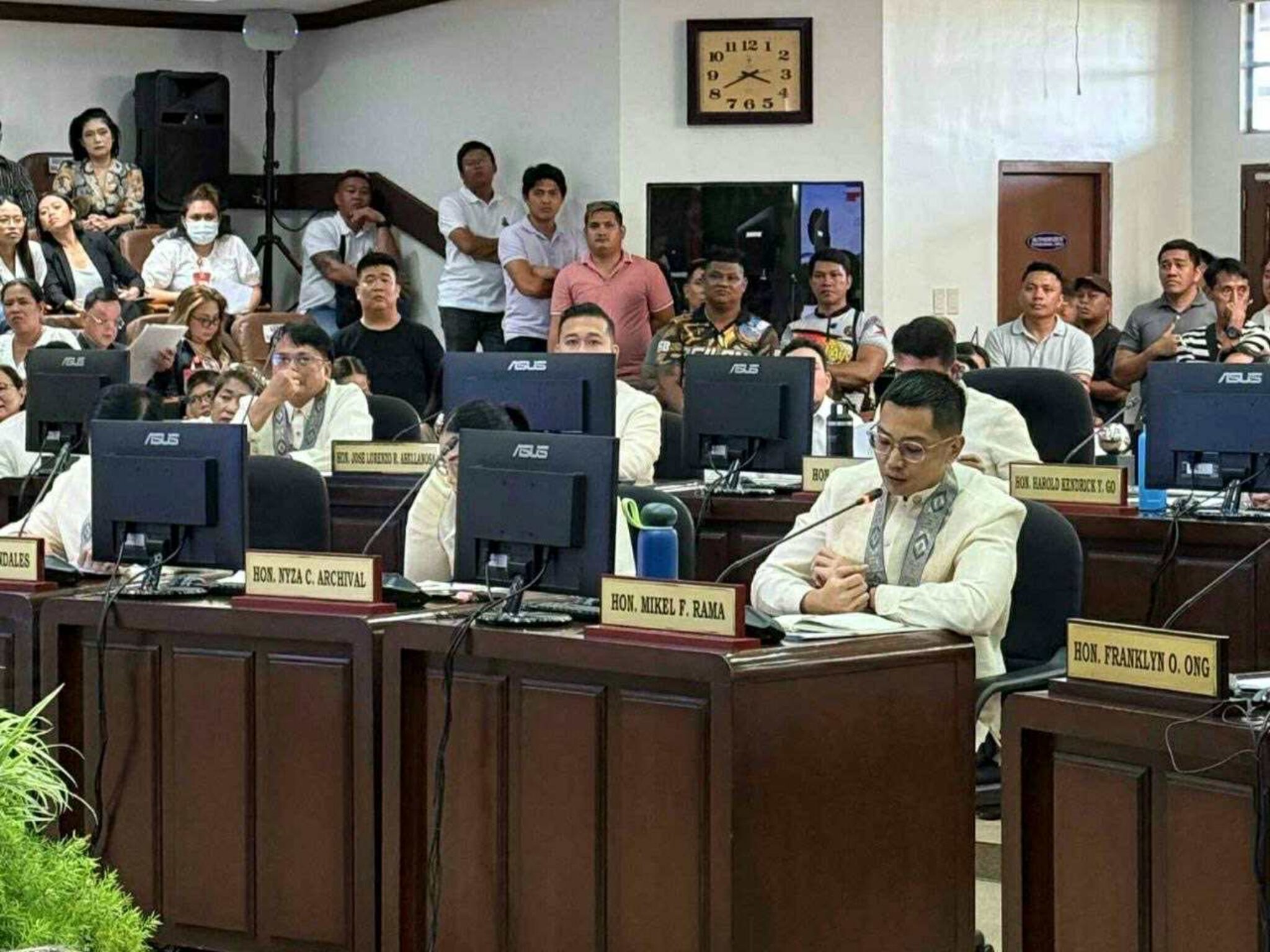 Mikel Rama pushes ordinance for free legal aid to marginalized