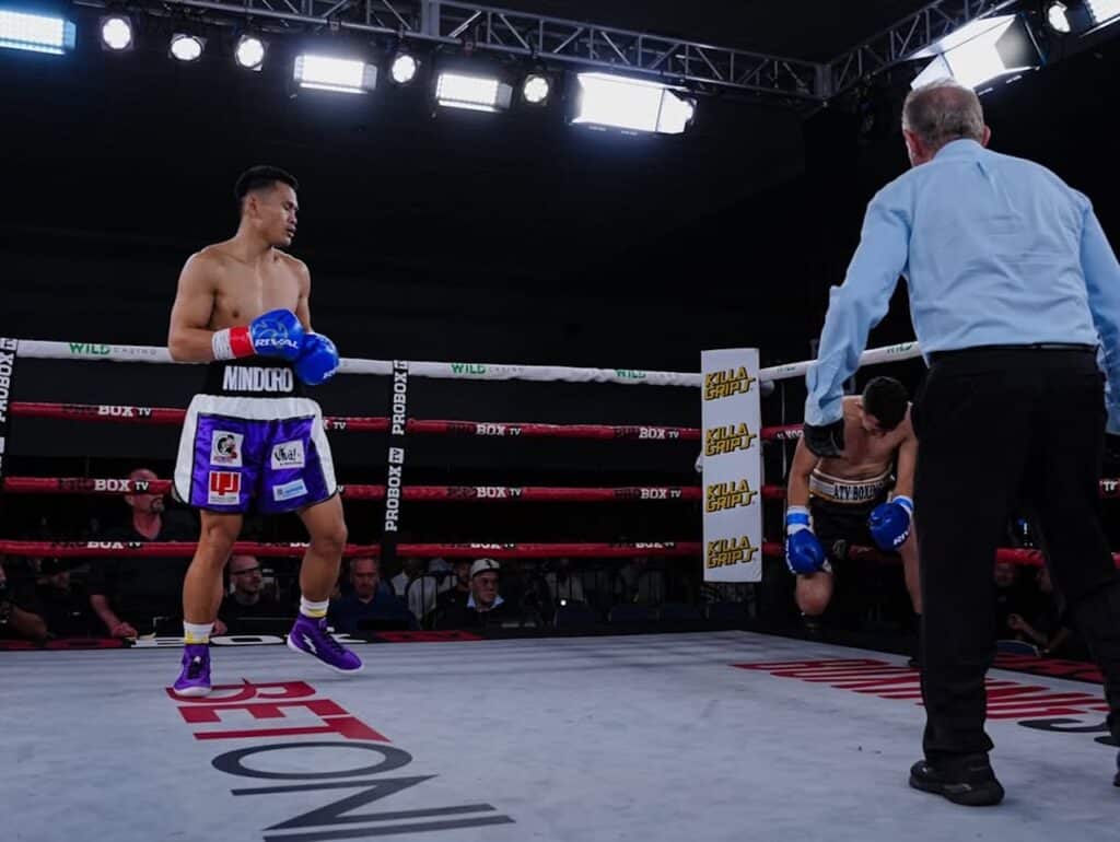 Weljon Mindoro stays perfect with 15th straight K.O