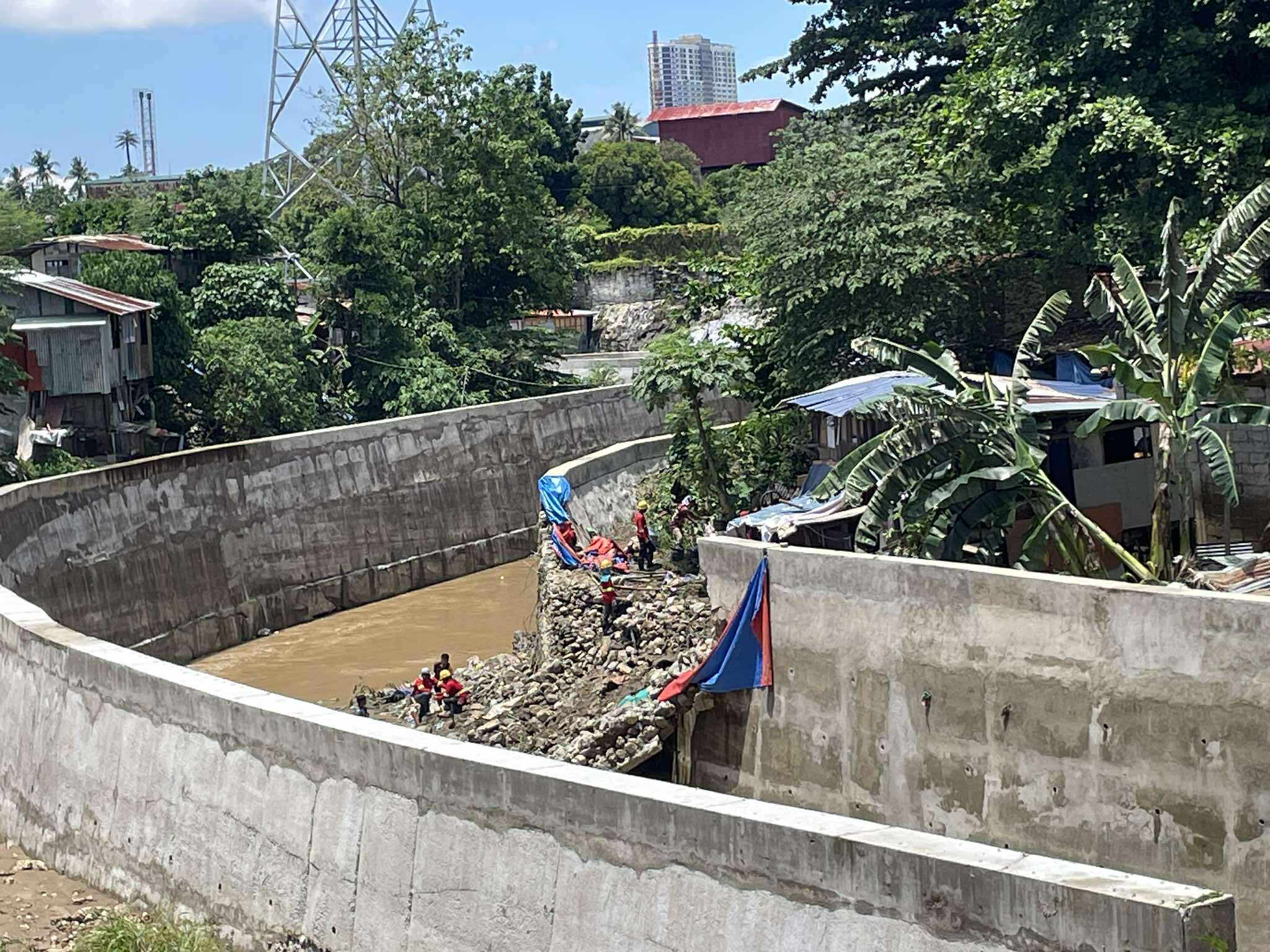 Ouano orders immediate repair of collapsed Butuanon River riprap