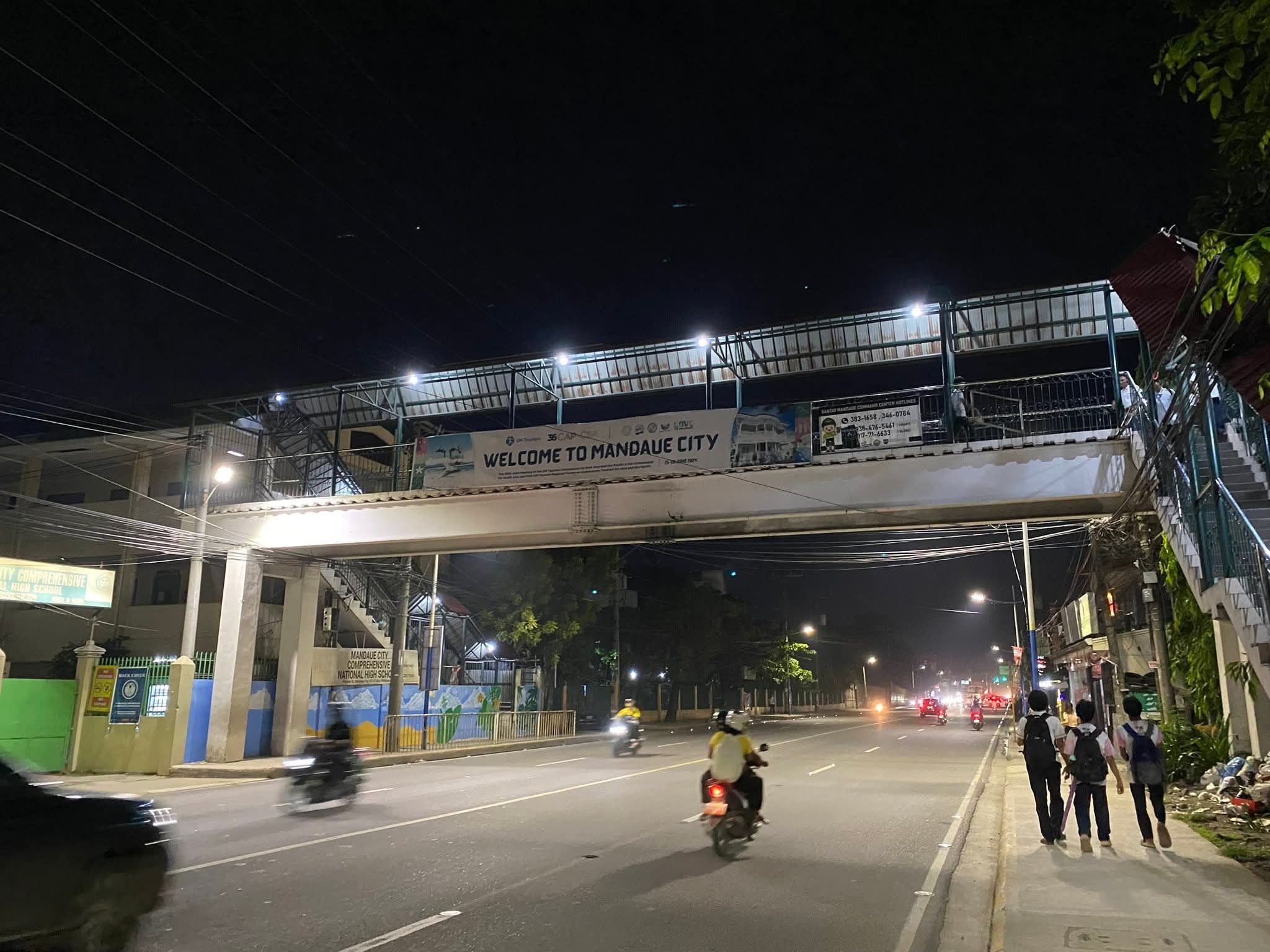 Mandaue City upgrades skywalks for safety, accessibility | Cebu Daily News