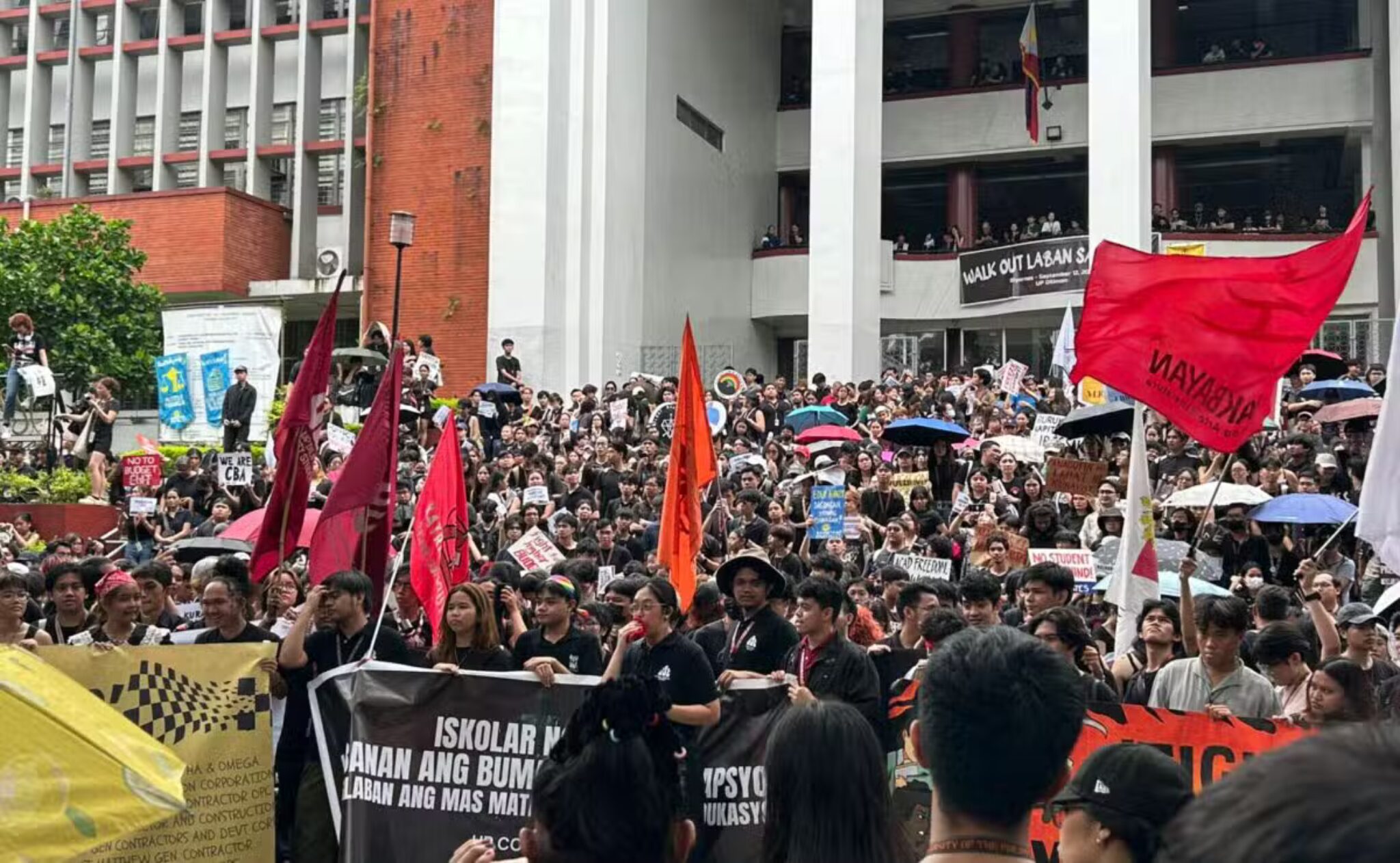 Thousands of UP students hold Black Friday protest vs corruption ...