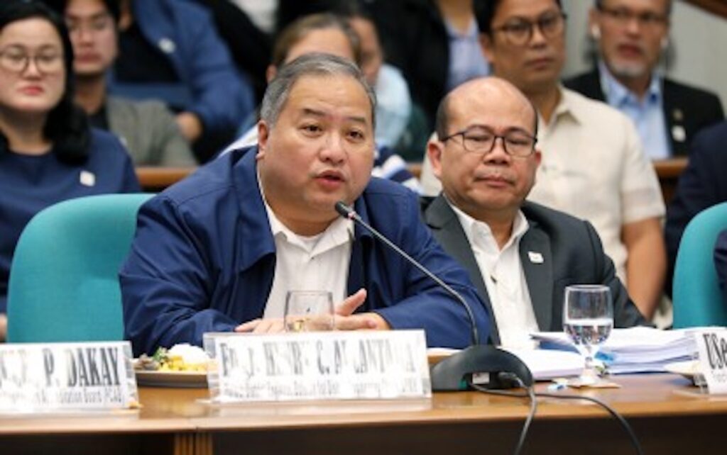 Ex-DPWH exec Alcantara tags Estrada, Villanueva, 3 others