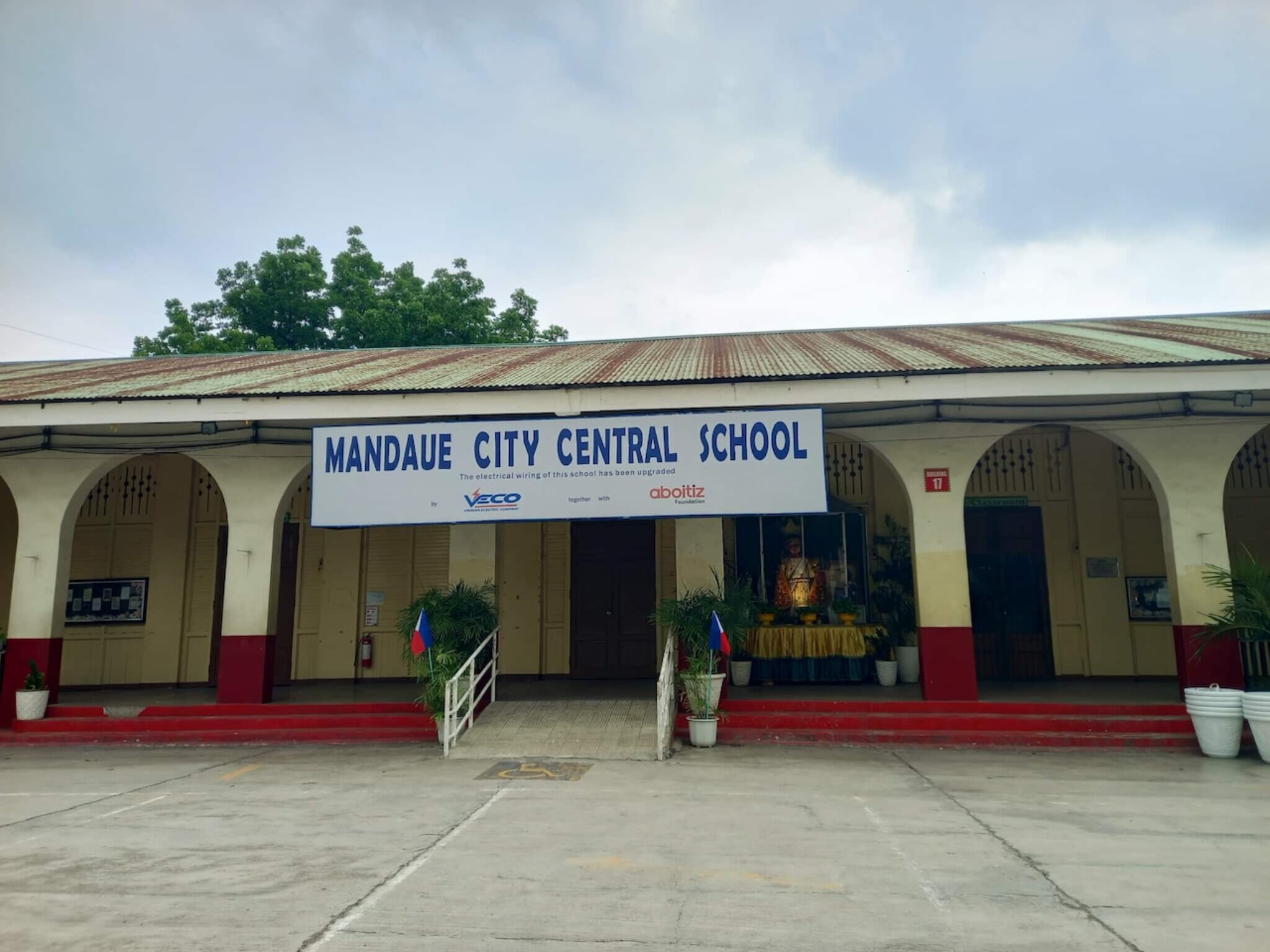 Mandaue elementary school still awaiting OBO clearance