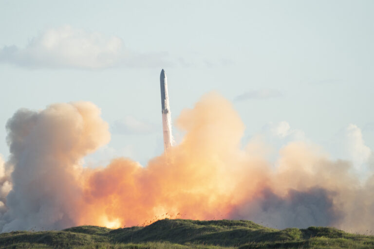 SpaceX launches Starship megarocket on successful test flight