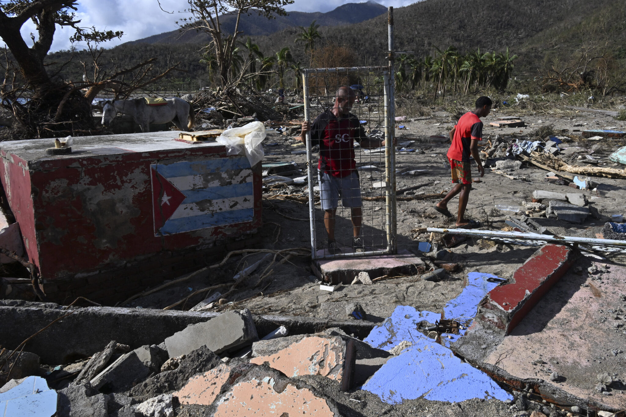 Hurricane Melissa eyes Bermuda as Caribbean assesses damage